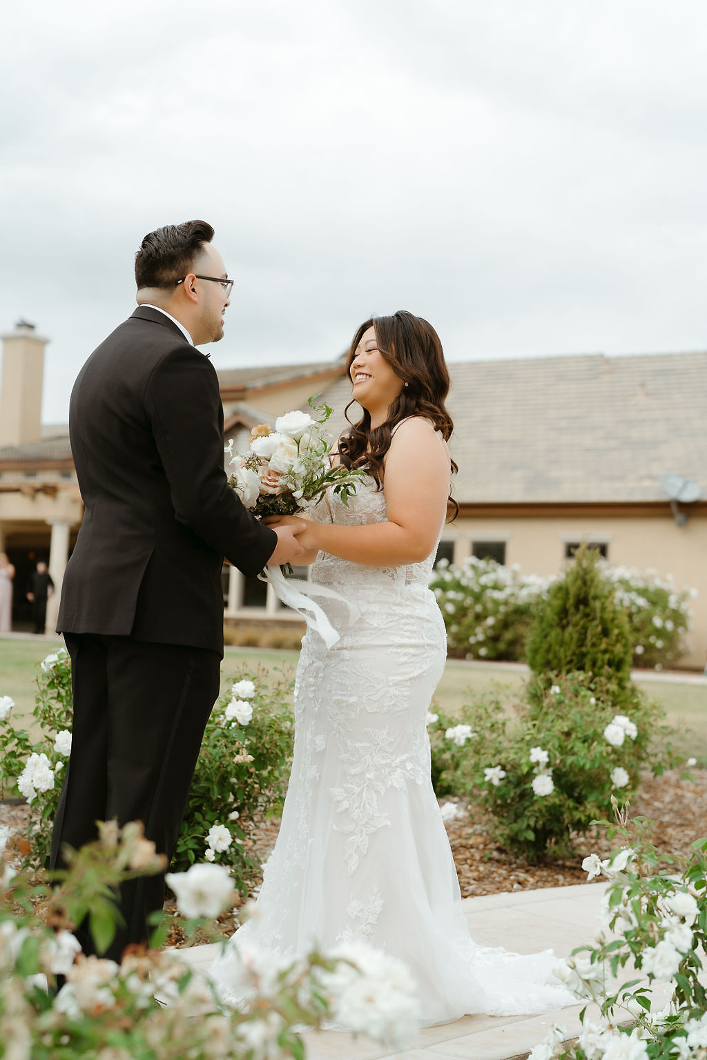 A Beautiful Lakeview Estates & Winery Wedding ...