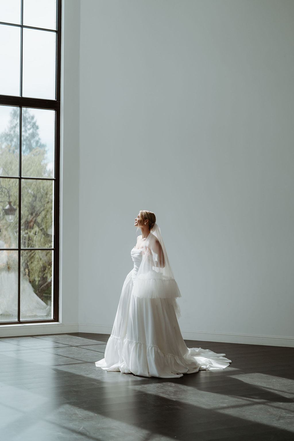 White Swan Castle | Sacramento Wedding Venue - ariannamaddoxphotography.com
