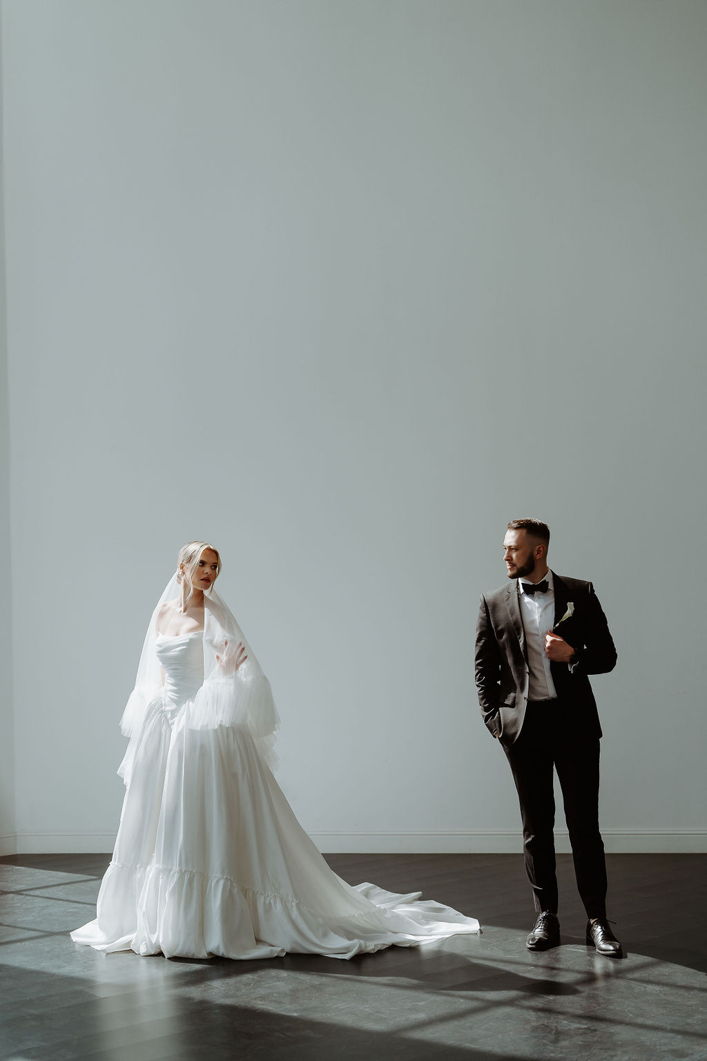 White Swan Castle | Sacramento Wedding Venue - ariannamaddoxphotography.com