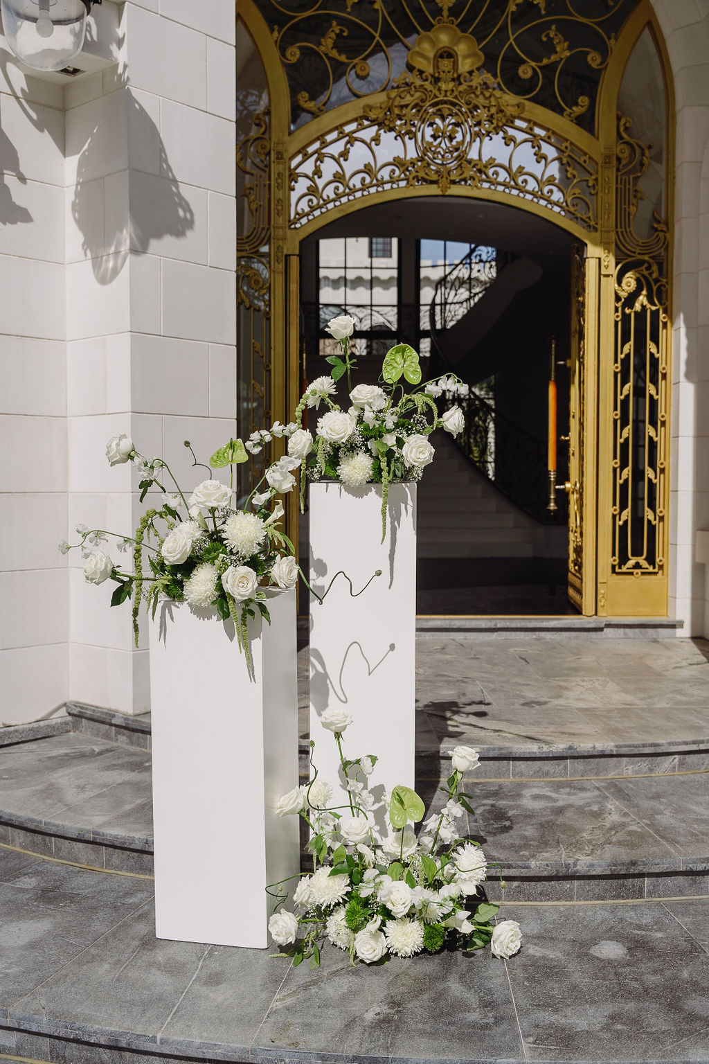 White Swan Castle | Sacramento Wedding Venue - ariannamaddoxphotography.com