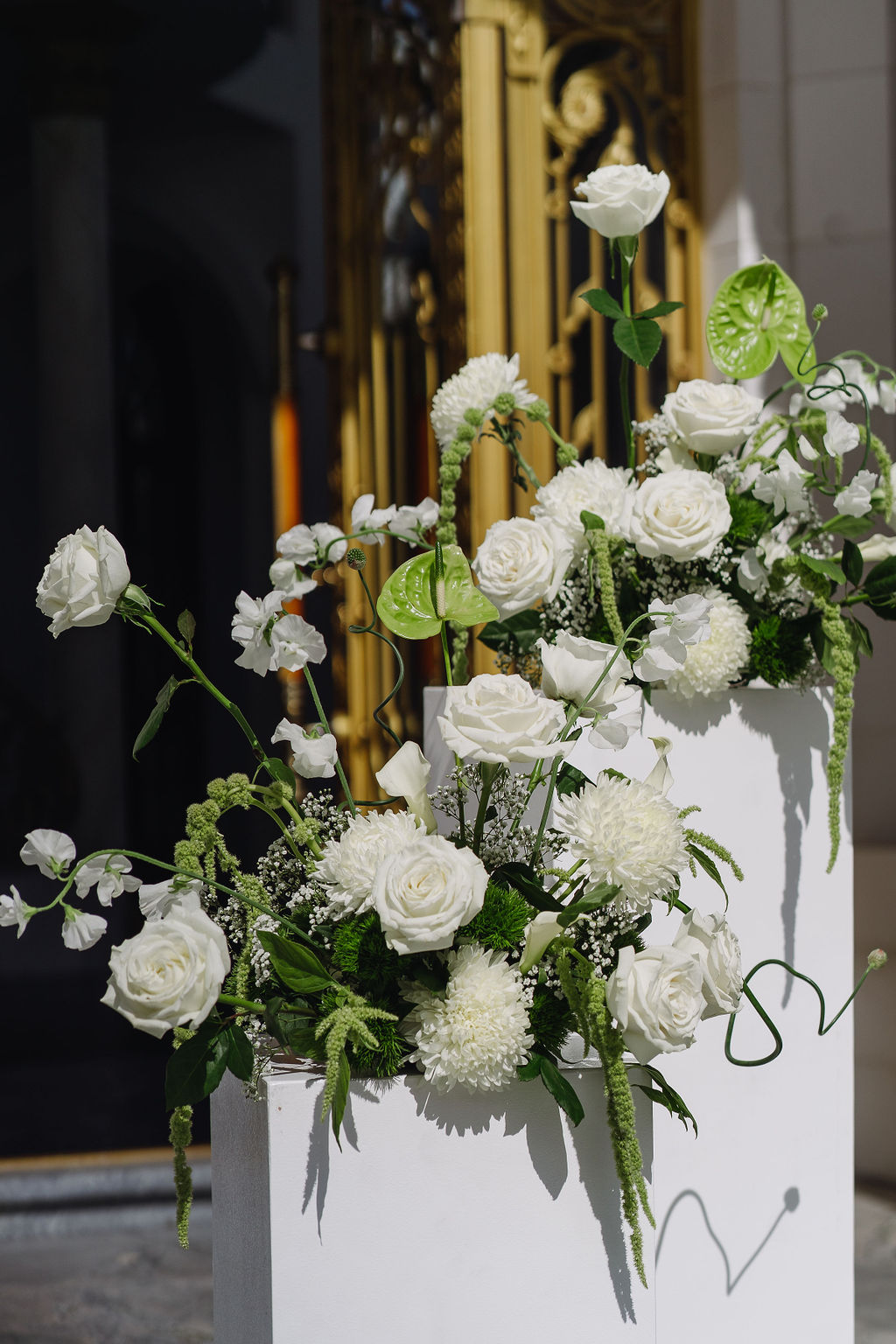 White Swan Castle | Sacramento Wedding Venue - ariannamaddoxphotography.com