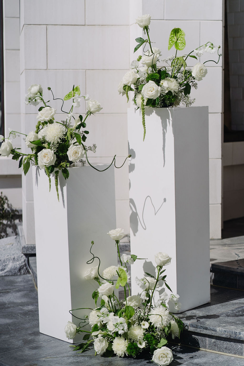 White Swan Castle | Sacramento Wedding Venue - ariannamaddoxphotography.com