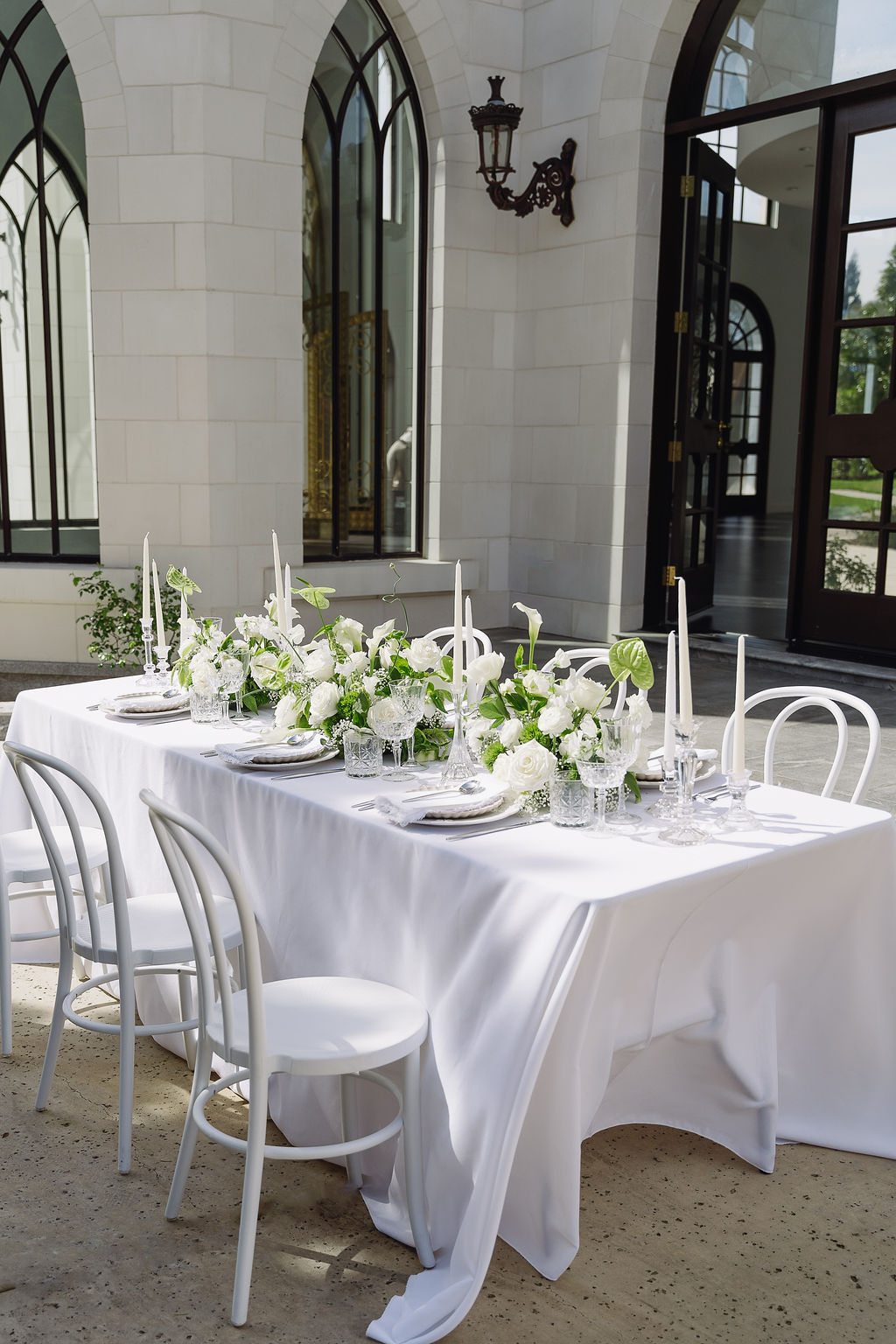 White Swan Castle | Sacramento Wedding Venue - ariannamaddoxphotography.com