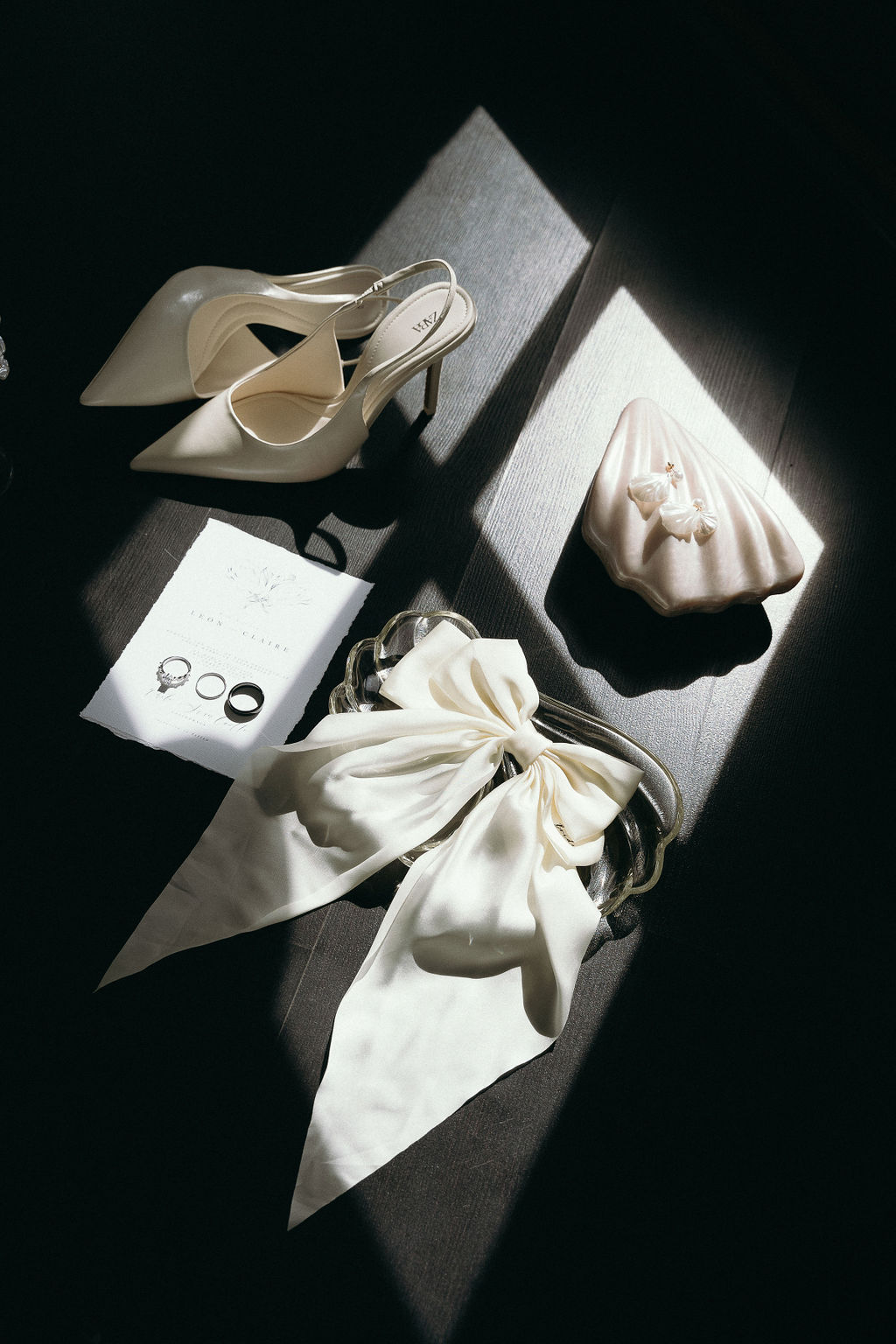 White Swan Castle | Sacramento Wedding Venue - ariannamaddoxphotography.com