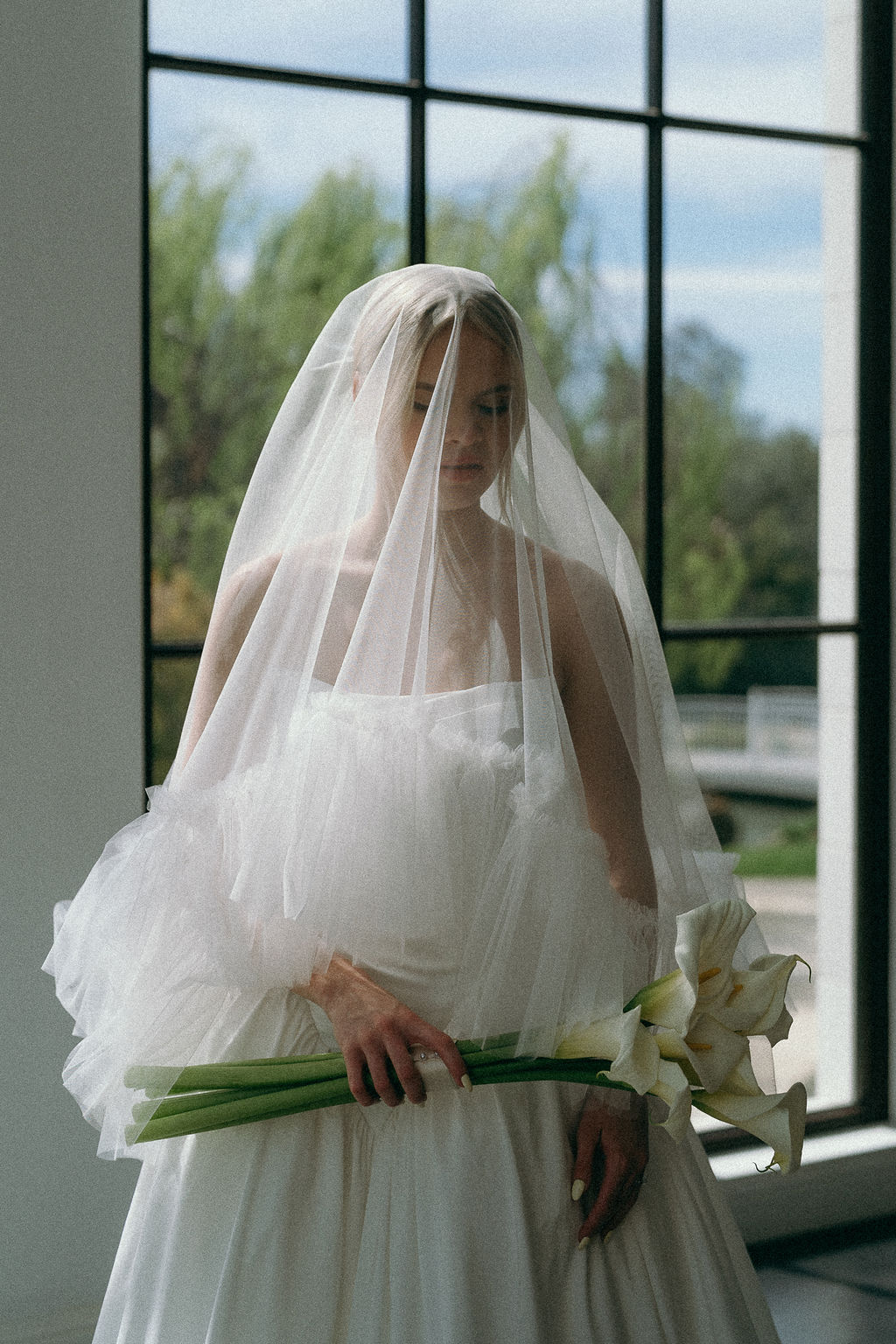 White Swan Castle | Sacramento Wedding Venue - ariannamaddoxphotography.com