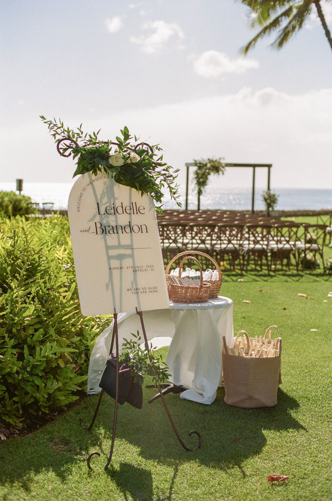 Lanikuhonua Wedding - A Summer Hawaiian Wedding Day ...